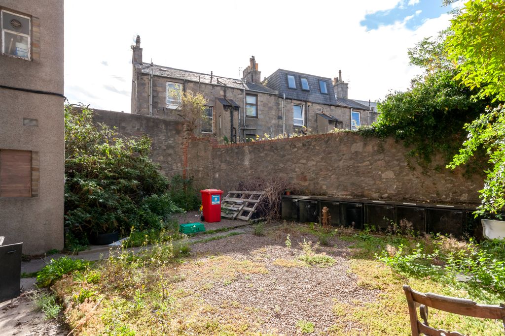 215 (Flat 7) Rosemount Place, Rosemount, Aberdeen AB25, 1 bed penthouse ...