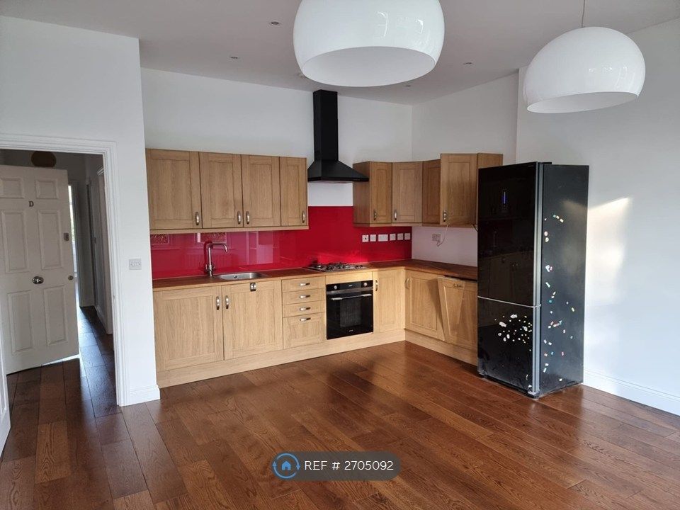 Palace Road, London SW2, 2 bed flat to rent, £2,200 pcm | PrimeLocation