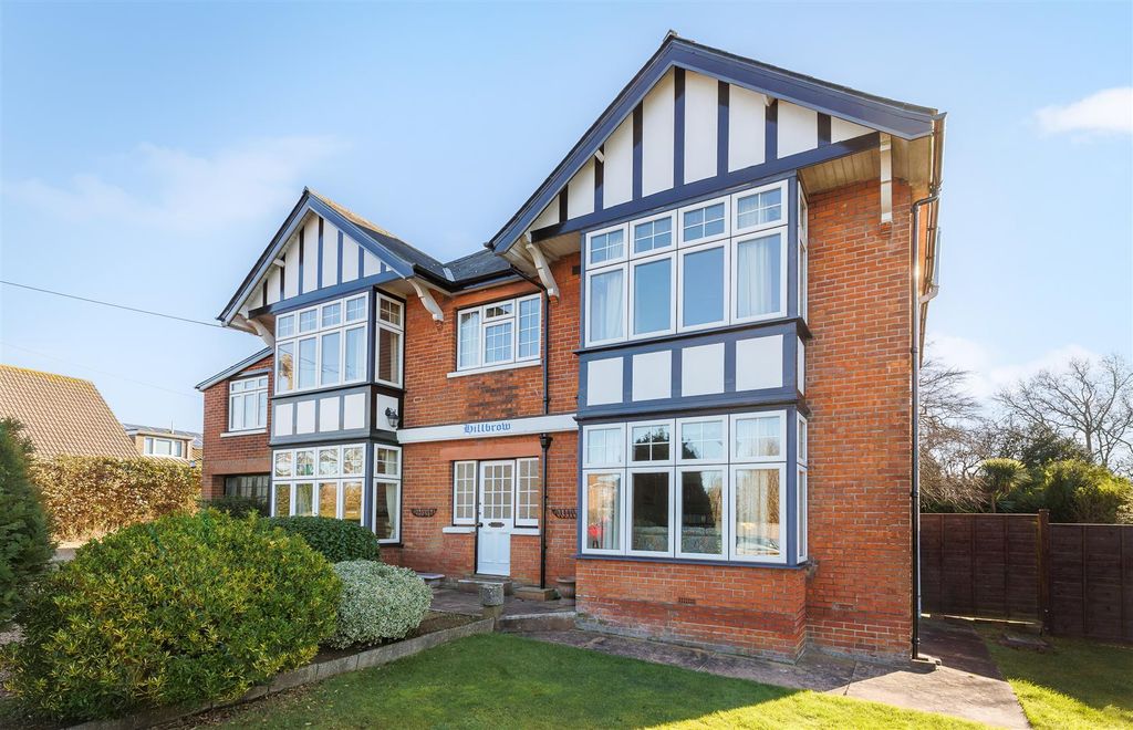 Substantial Detached Home - Tuttons Hill, Gurnard, Cowes PO31, 7 bed ...