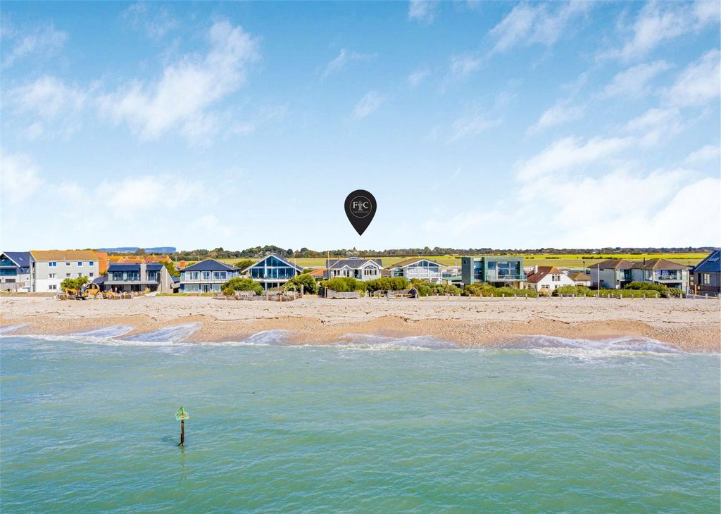 East Bracklesham Drive, Bracklesham Bay, Chichester, West Sussex PO20 ...