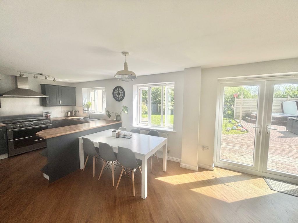 Pant Bryn Isaf, Llwynhendy, Llanelli SA14, 4 bed detached house for ...