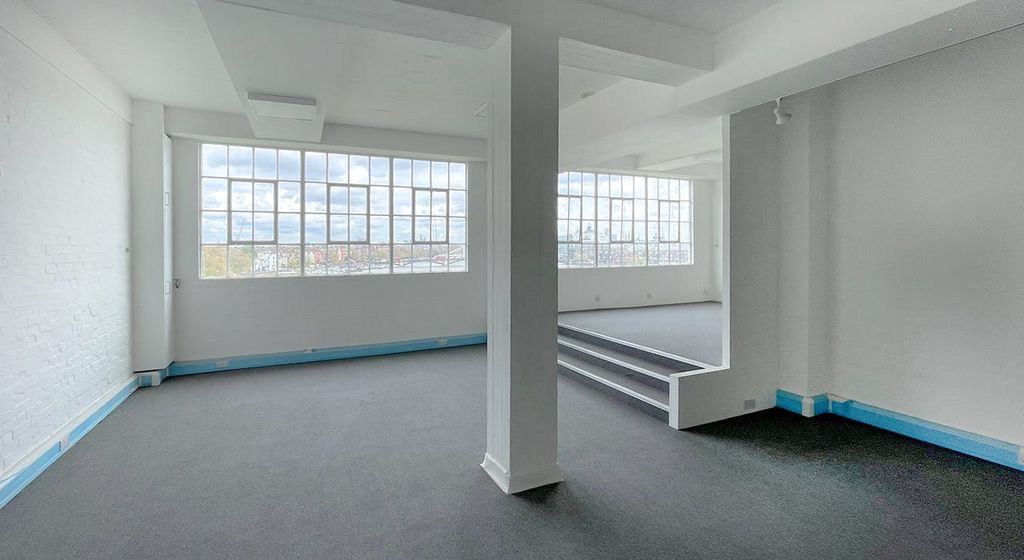 Chelsea Wharf, 15 Lots Road, Chelsea SW10, Office to let, £21,938 pa ...