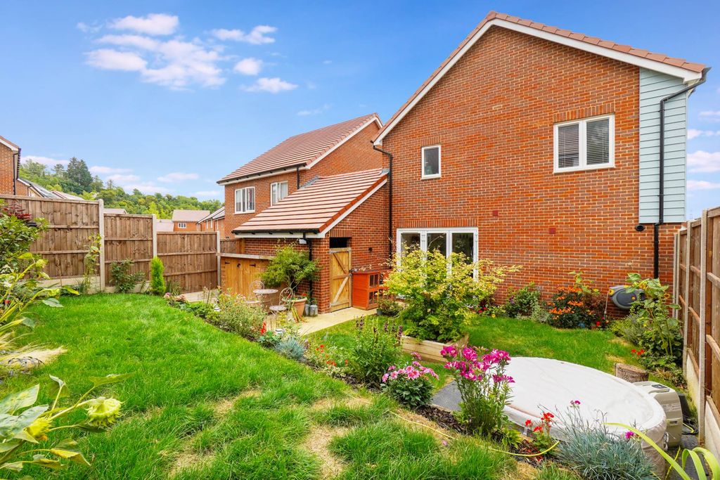 Hornet Street, Wouldham ME1, 4 bed detached house for sale | PrimeLocation