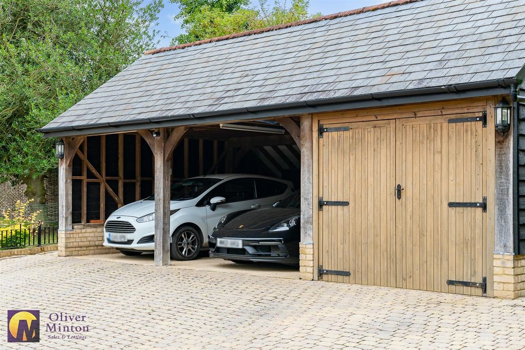 Superb Family Home, Braughing, Herts SG11, 5 bed detached house for ...