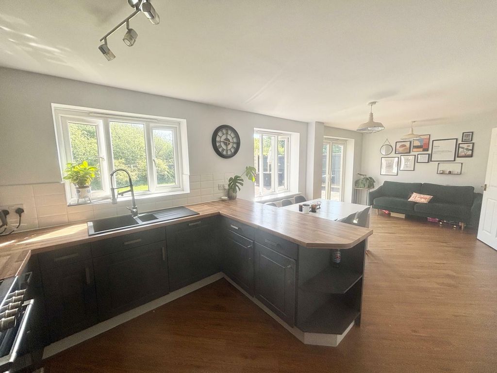 Pant Bryn Isaf, Llwynhendy, Llanelli SA14, 4 bed detached house for ...