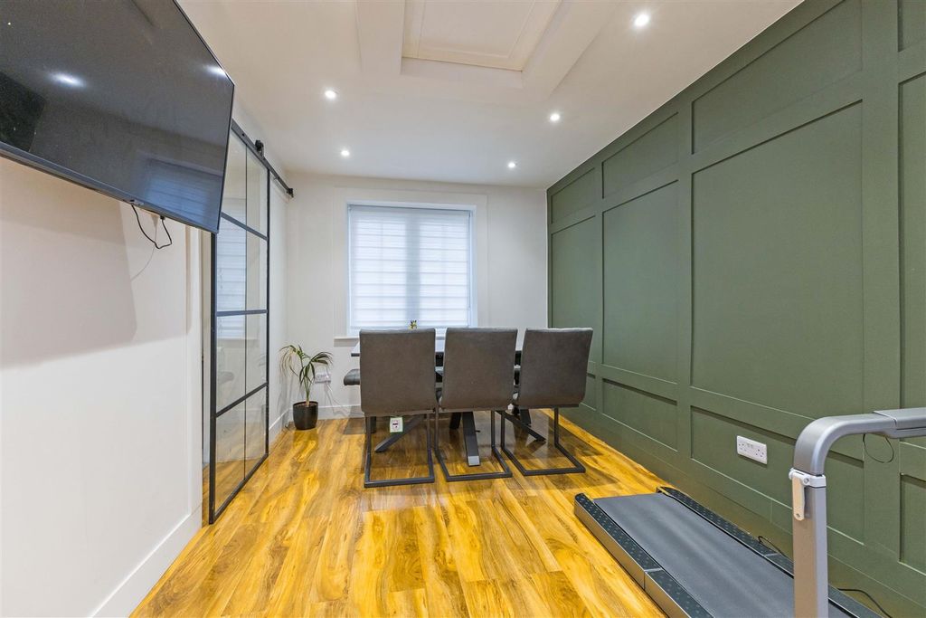 Gervaise Close, Cippenham SL1, 3 bed semi-detached house for sale, £ ...