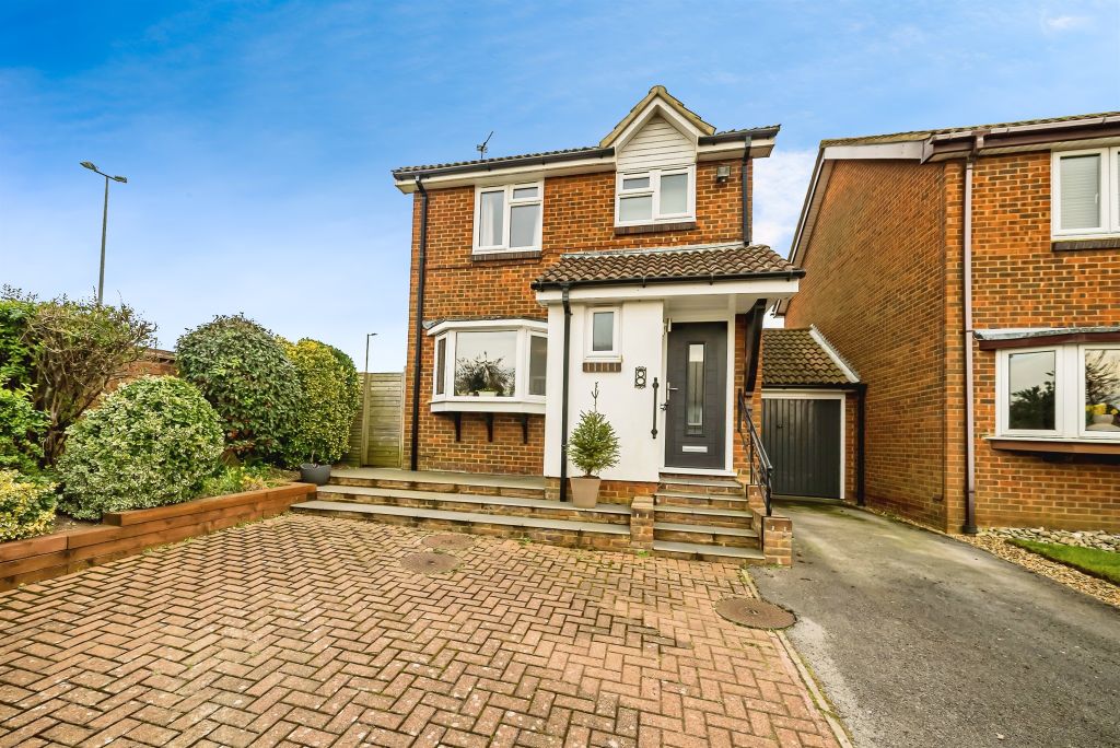 Astley Road, Thame OX9, 3 bed link detached house for sale, £460,000 ...