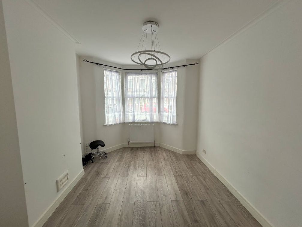 Sheldon, Edmonton N18, Property to rent, £2,250 pcm | PrimeLocation