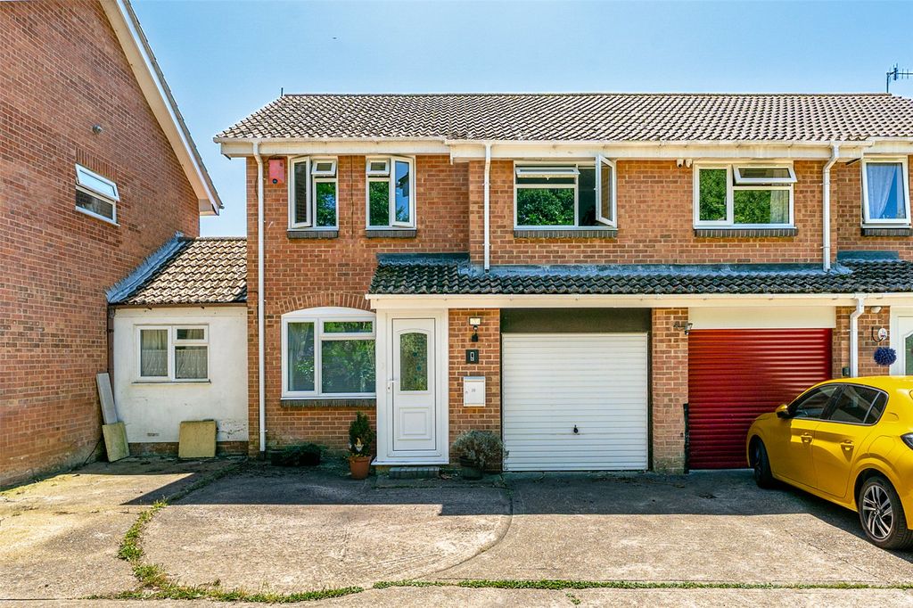 Carisbrooke Drive, West Durrington, Worthing, West Sussex BN13, 3 bed ...