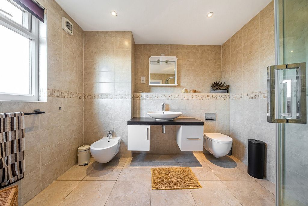 Forster Road, Beckenham, Kent BR3, 5 bed semi-detached house for sale ...