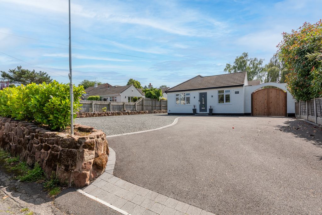 Victoria Road, Little Neston CH64, 3 bed bungalow for sale | PrimeLocation