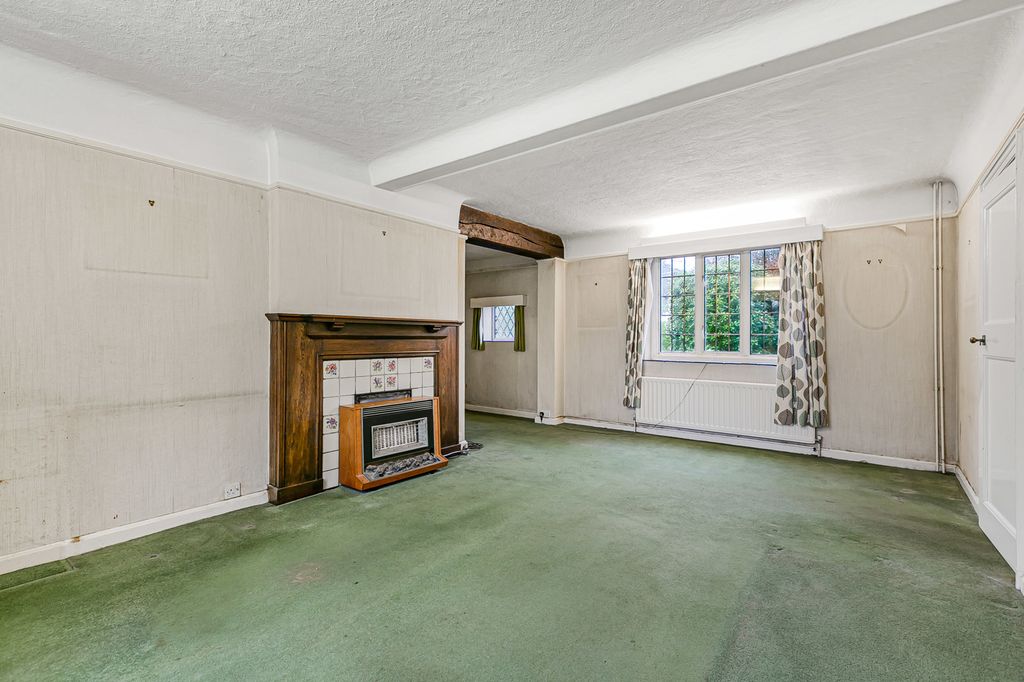 Hollybank Road, West Byfleet, Surrey KT14, 4 bed detached house for ...