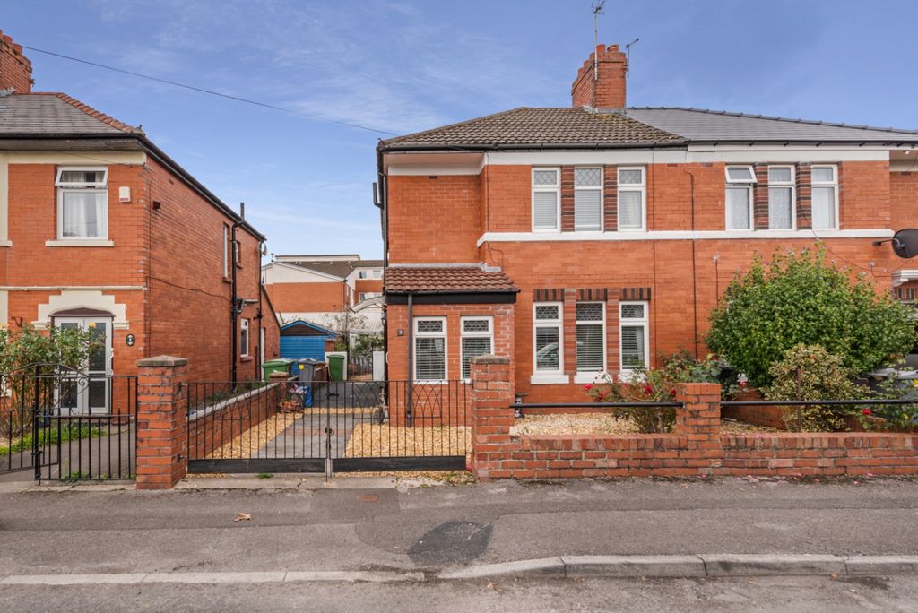Kenfig Road, Cardiff, South Glamorgan CF14, 3 bed semi-detached house ...