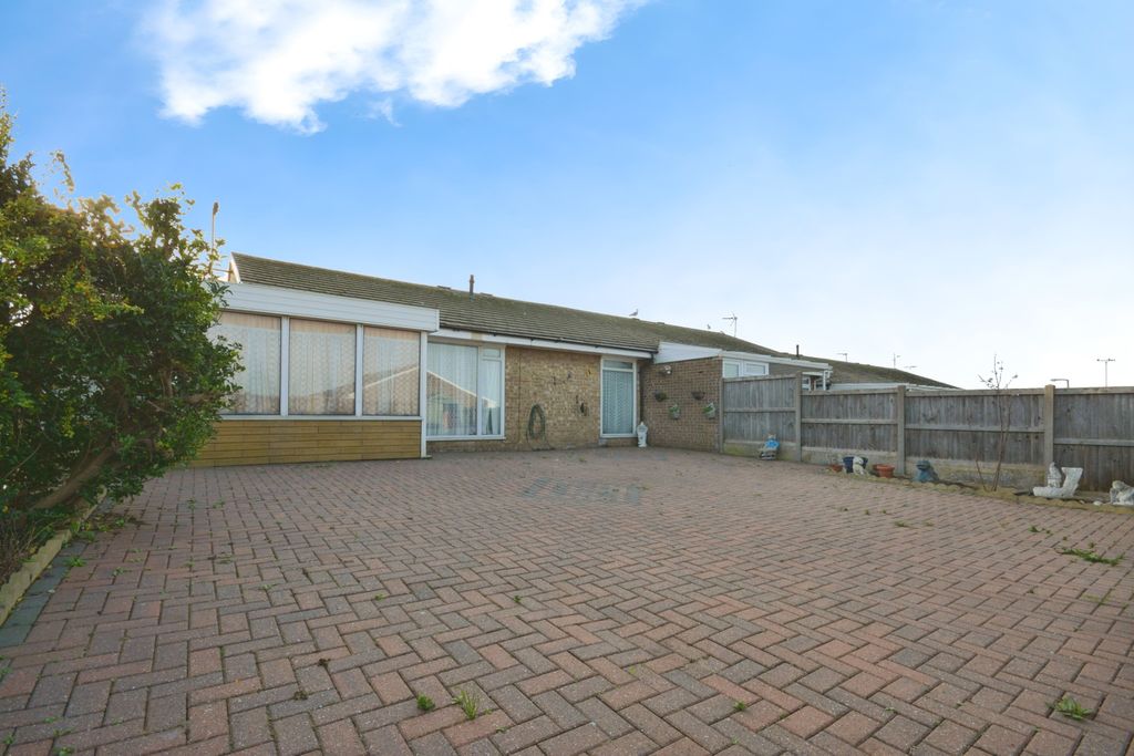 Luckhurst Gardens, Margate, Kent CT9, 2 bed terraced bungalow for sale ...