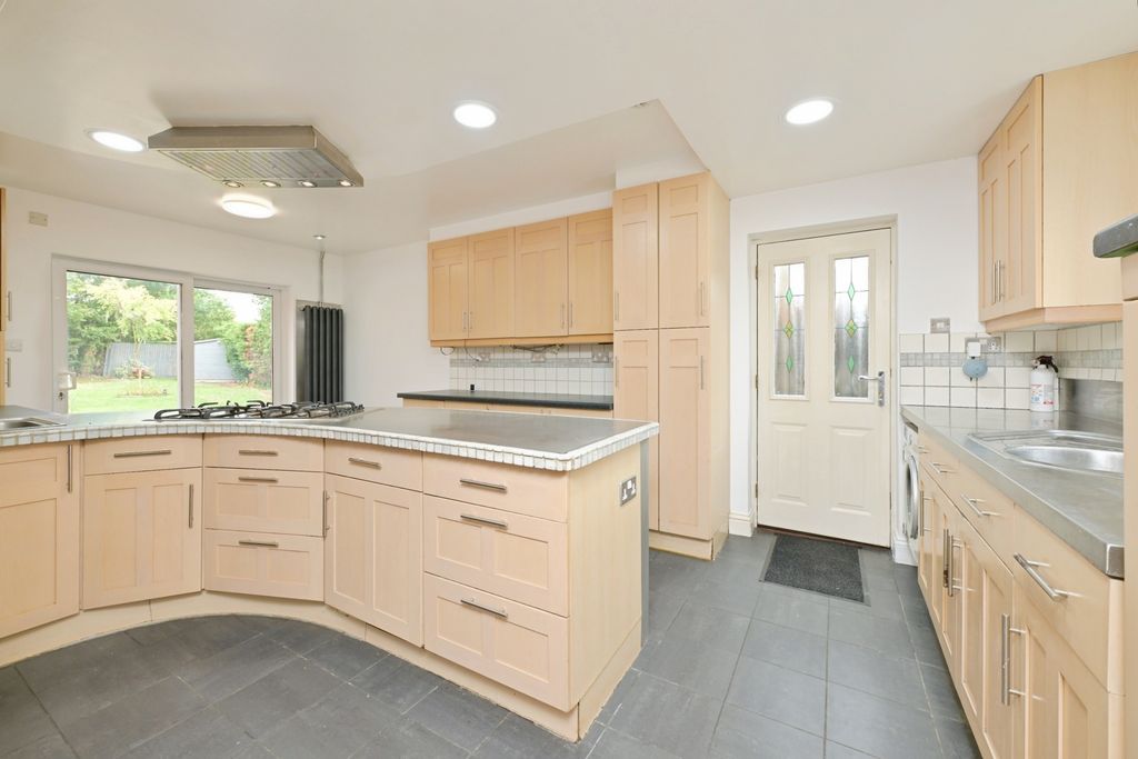 Ashmead Drive, Hardwick, Cambridge, Cambridgeshire CB23, 5 bed detached ...