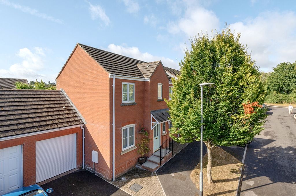 Windsor Crescent, Chard, Somerset TA20, 3 bed end terrace house for ...