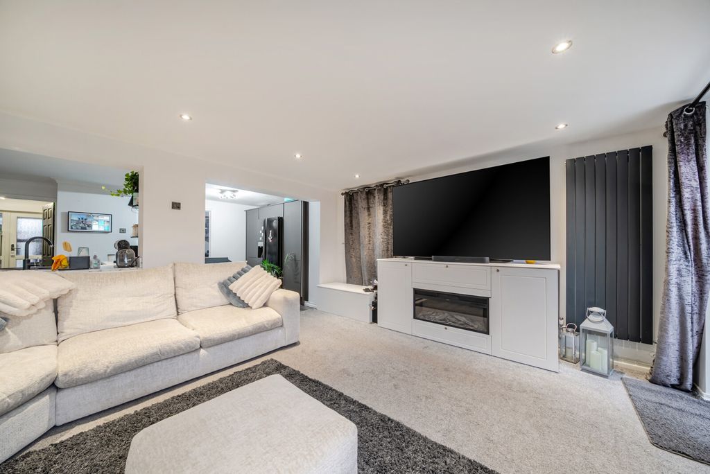 Slade Road, Ottershaw KT16, 3 bed terraced house for sale, £535,000 ...