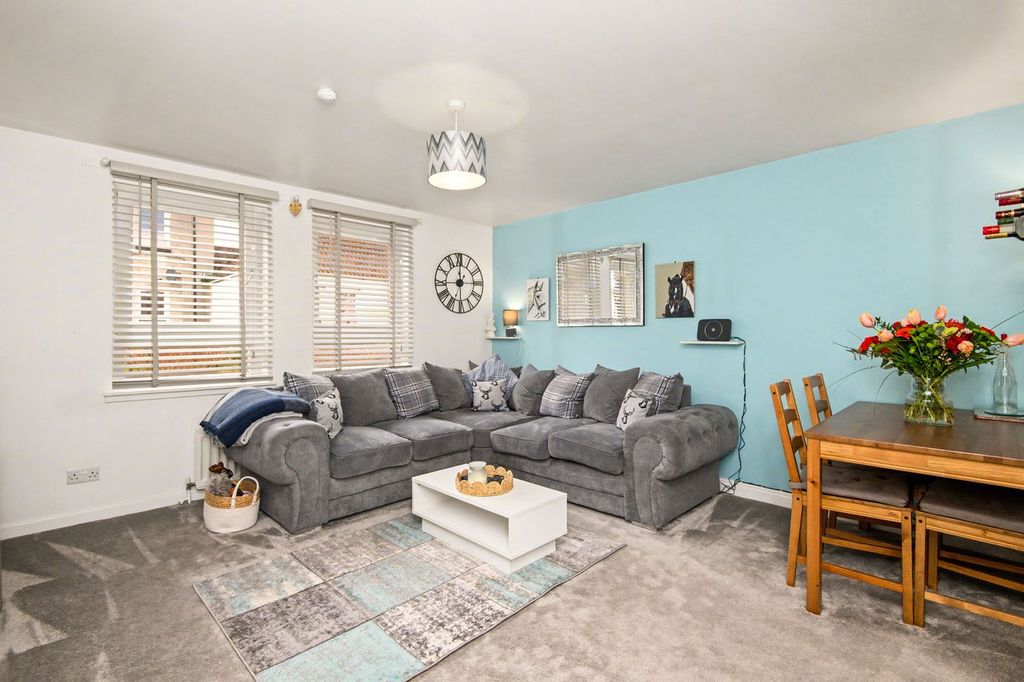Kingdom Court, Cupar KY15, 2 bed flat for sale, £120,000 | PrimeLocation