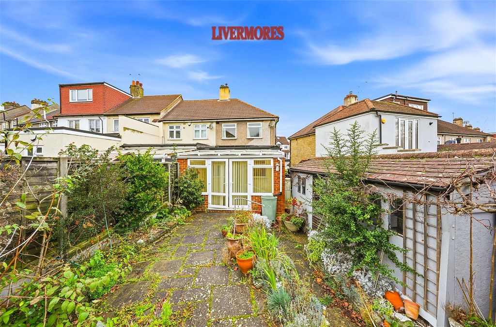 Ashen Drive, Dartford DA1, 3 bed end terrace house for sale, £380,000 ...