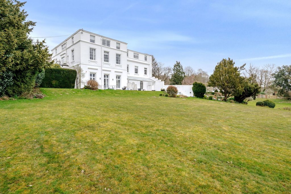 Southlands Lane, Oxted RH8, 1 bed flat for sale, £300,000 | PrimeLocation