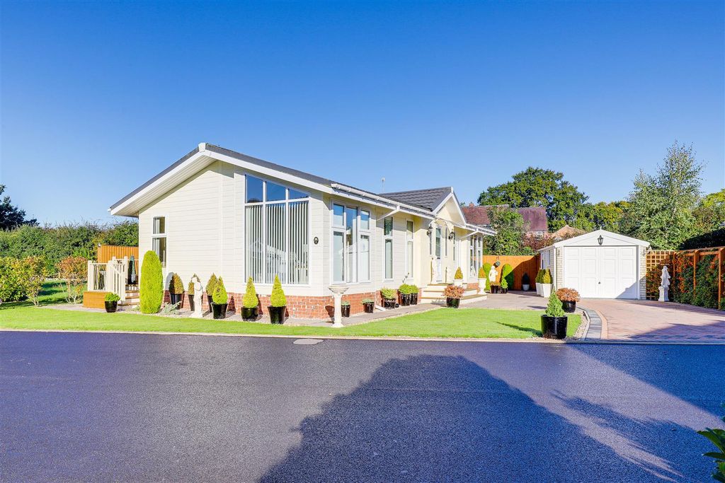 Mayes Drive, Willow Park, Moor Lane, Nottinghamshire NG14, 2 bed mobile ...