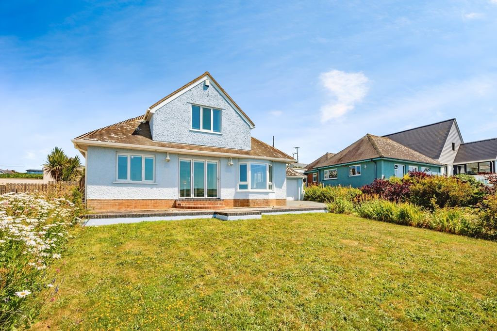 Gwbert, Cardigan, Ceredigion SA43, 4 bed bungalow for sale, £575,000 ...