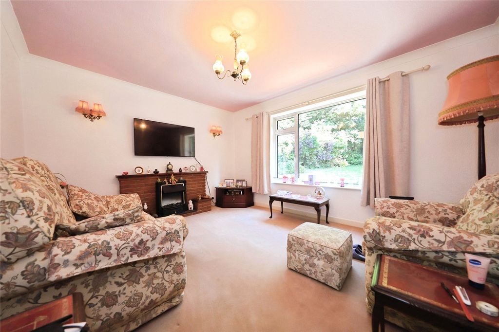 The Crescent, Cookley, Kidderminster, Worcestershire DY10, 3 bed ...