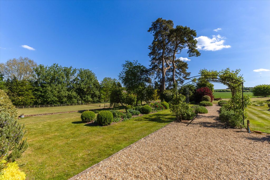 Manor Farm House, North Waltham, Basingstoke, Hampshire RG25, 6 bed ...