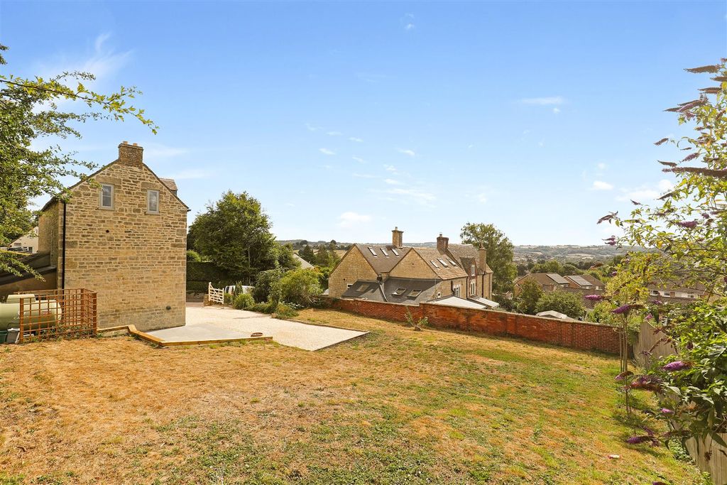 Randwick, Stroud GL6, 4 bed detached house for sale, £650,000 ...