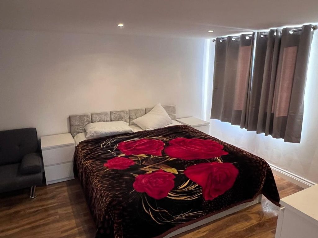 Freshwater Road, London SW17, 6 bed terraced house to rent, £4,000 pcm ...