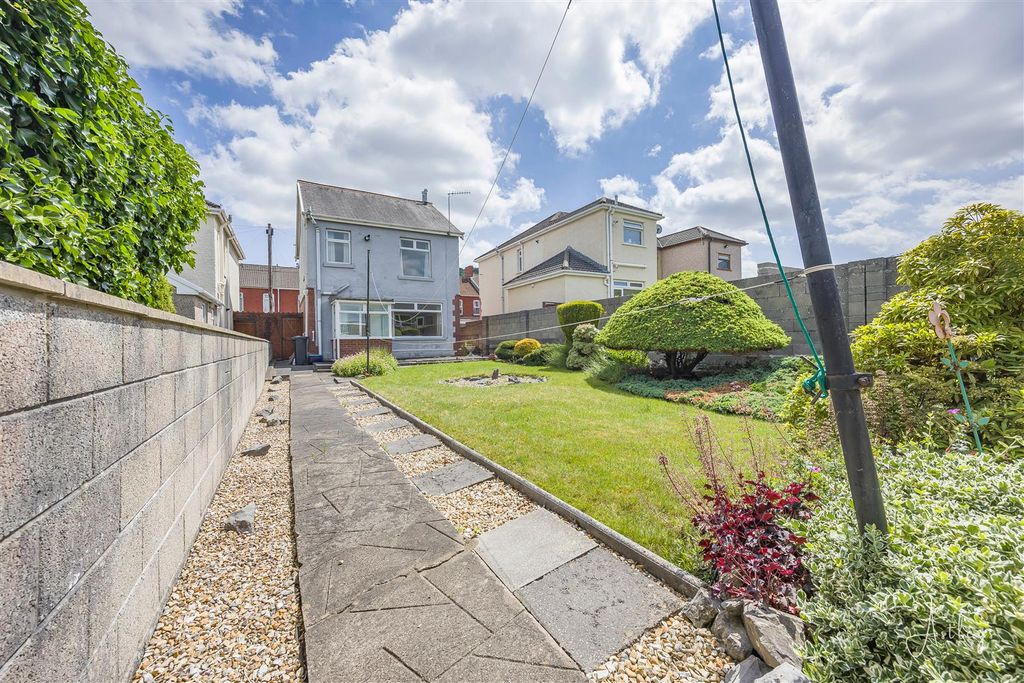 Old Road, Briton Ferry, Neath SA11, 3 bed detached house for sale, £ ...