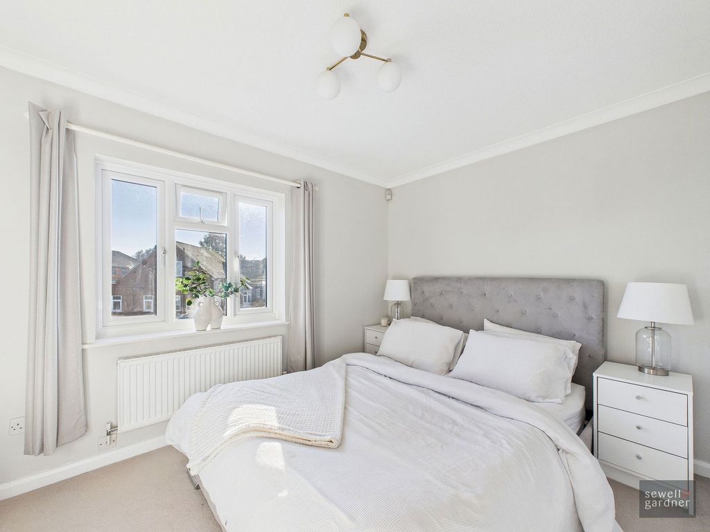 Chalfont Road, Maple Cross, Rickmansworth WD3, 2 bed semi-detached ...