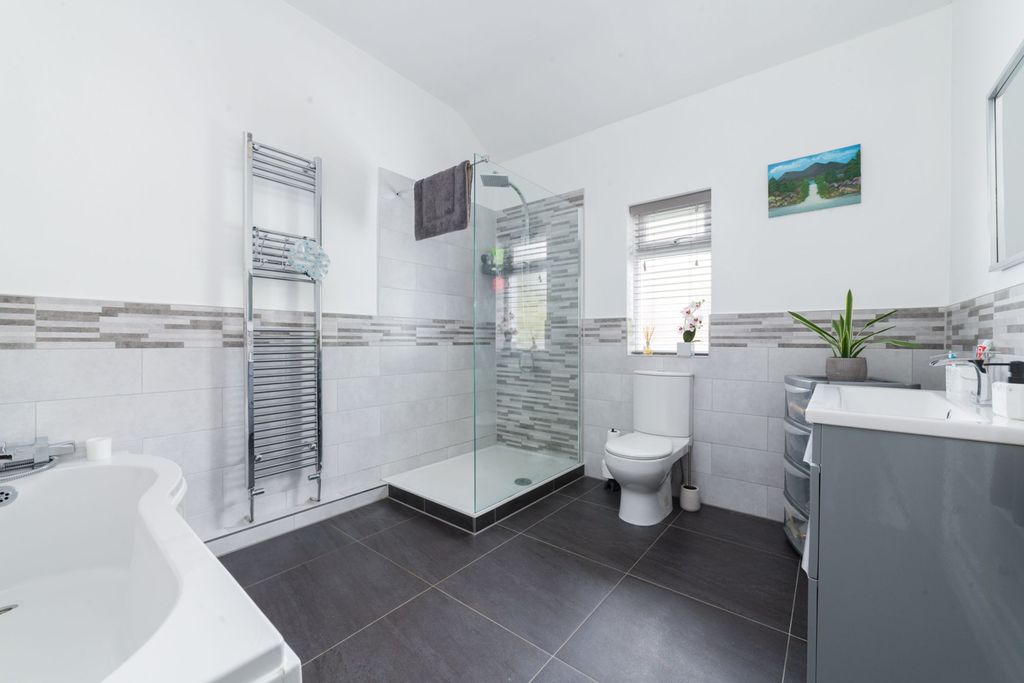 Sulby Bridge, Sulby IM7, 4 bed cottage for sale, £500,000 | PrimeLocation