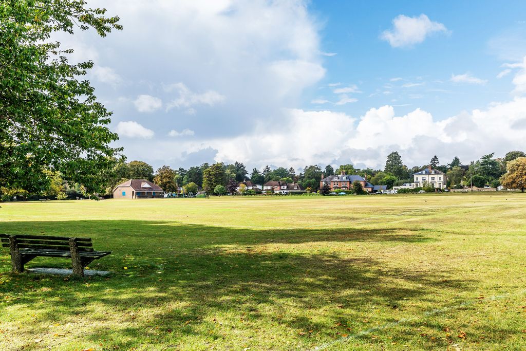 High Street, Godstone, Surrey RH9, 3 bed semi-detached house for sale ...