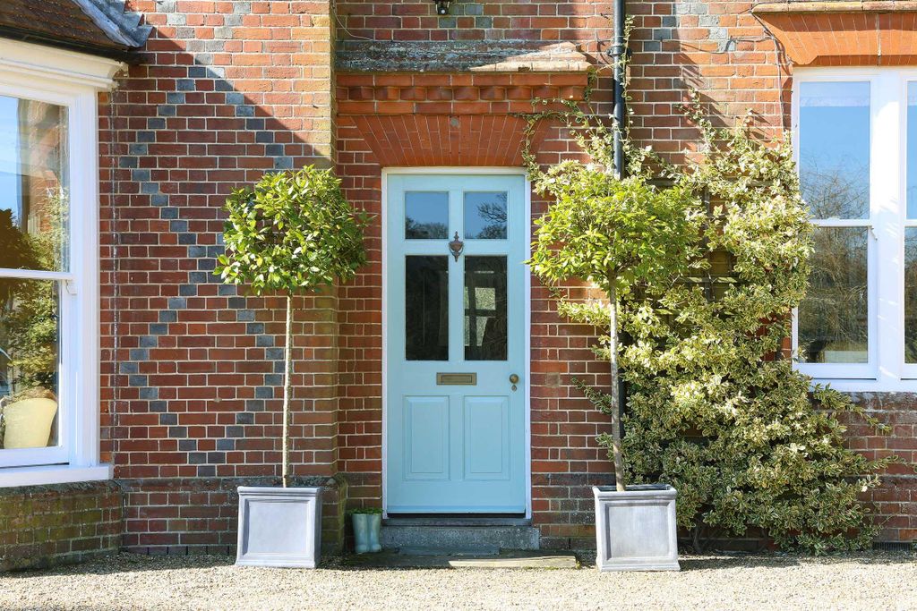 Manor Farm House, North Waltham, Basingstoke, Hampshire RG25, 6 bed ...