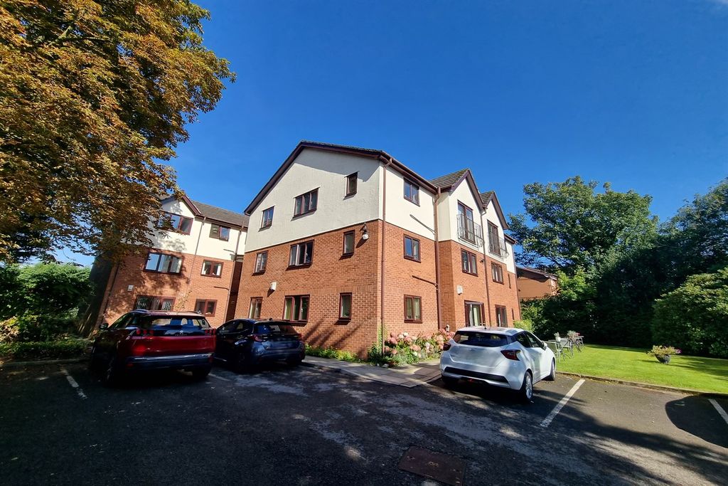 Charlton Drive, Sale M33, 2 bed flat for sale, £175,000 | PrimeLocation