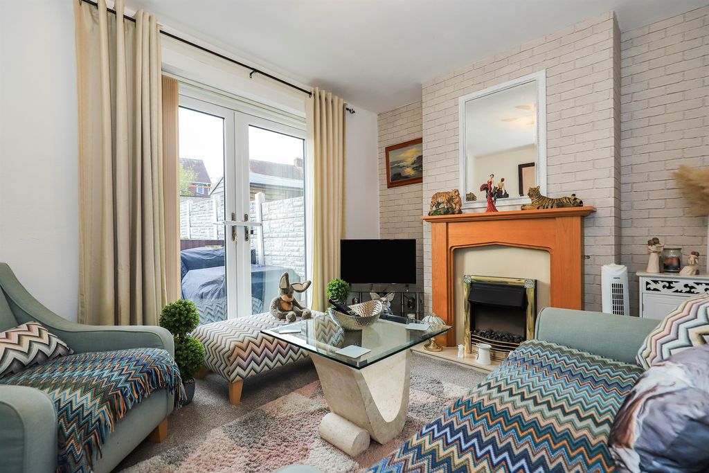 Brindley Avenue, Ashmore Park, Wolverhampton WV11, 3 bed semi-detached ...