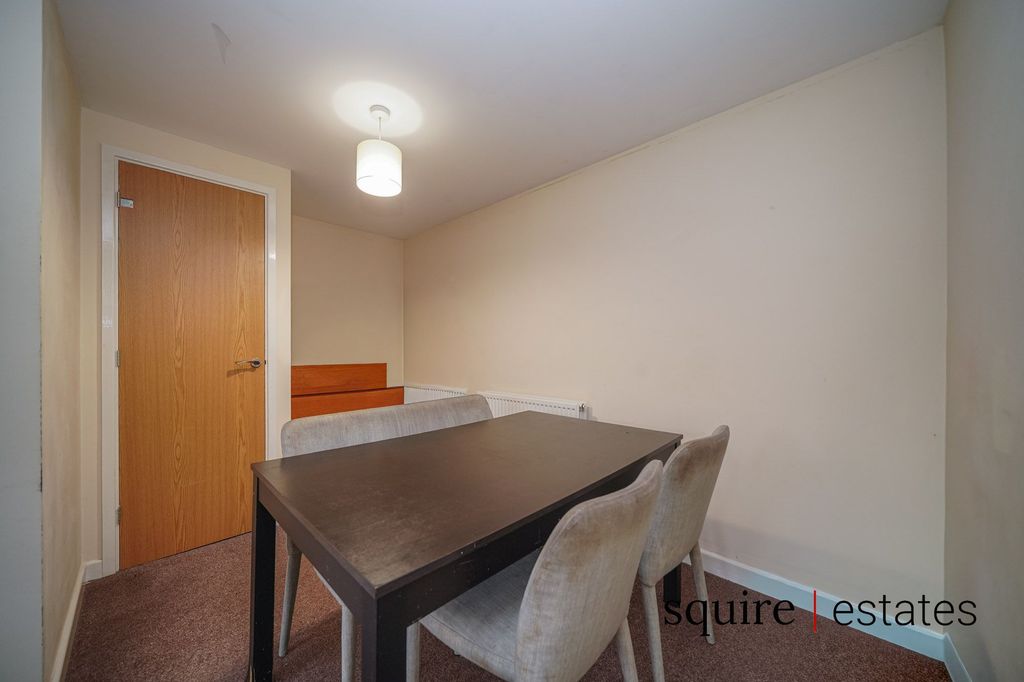 Bury Road, Gadebury Heights HP1, 2 bed flat for sale, £250,000 ...