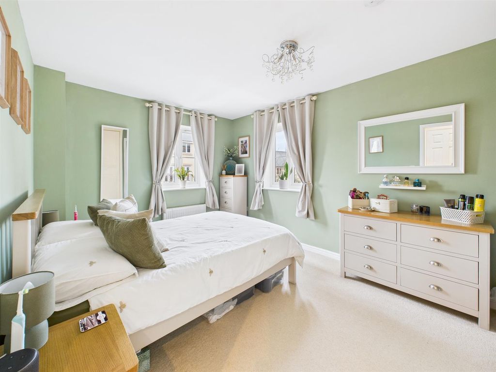 Chestnut Road, Brockworth, Gloucester GL3, 3 bed end terrace house for ...