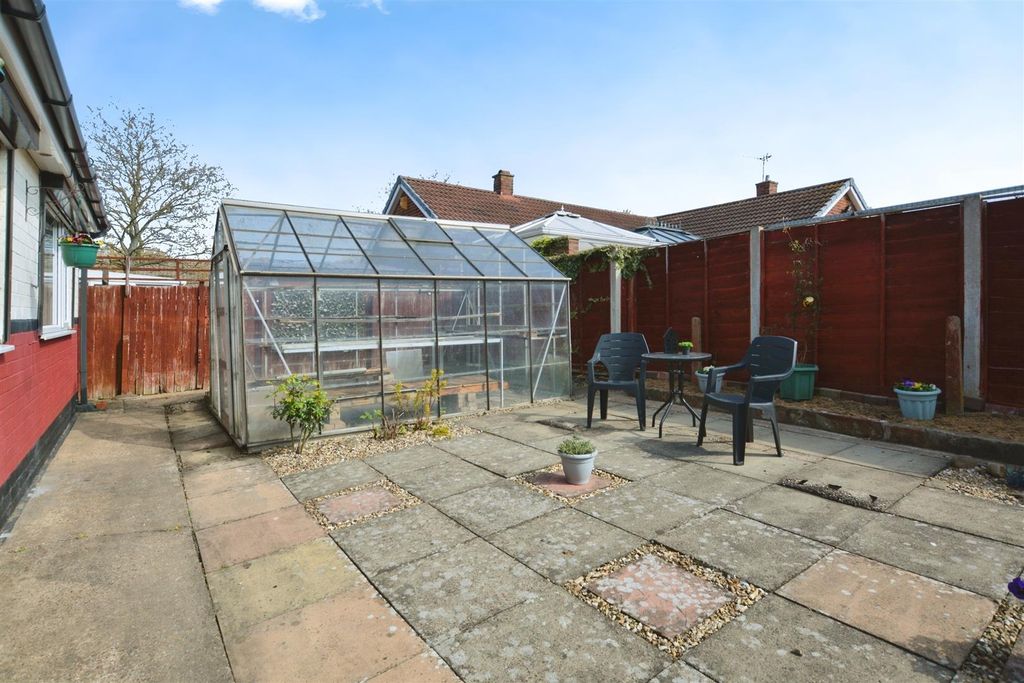 Wordsworth Road, Scunthorpe DN17, 3 bed detached bungalow for sale, £ ...