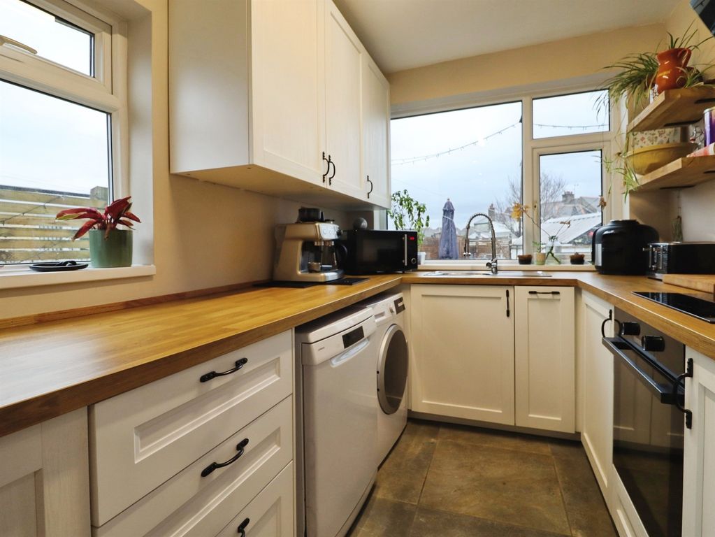 Elm Grove, Barry CF63, 2 bed semi-detached house for sale, £230,000 ...