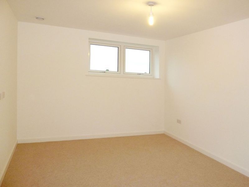 Dowding House SW20, 2 bed flat for sale, £130,500 | PrimeLocation