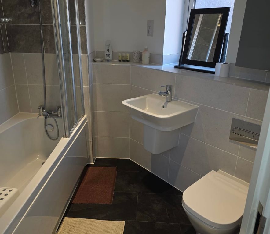 Nightingale Way, Reading RG30, 4 bed semi-detached house to rent, £ ...