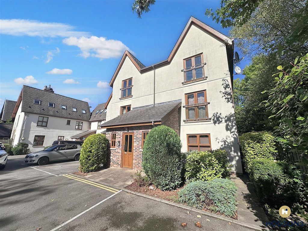 Beech House, Whitwood Lane WF10, 2 bed flat to rent, £750 pcm ...