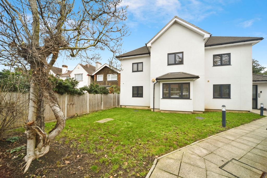 113 Bullsmoor Lane, Enfield EN3, 1 bed flat for sale, £300,000 ...