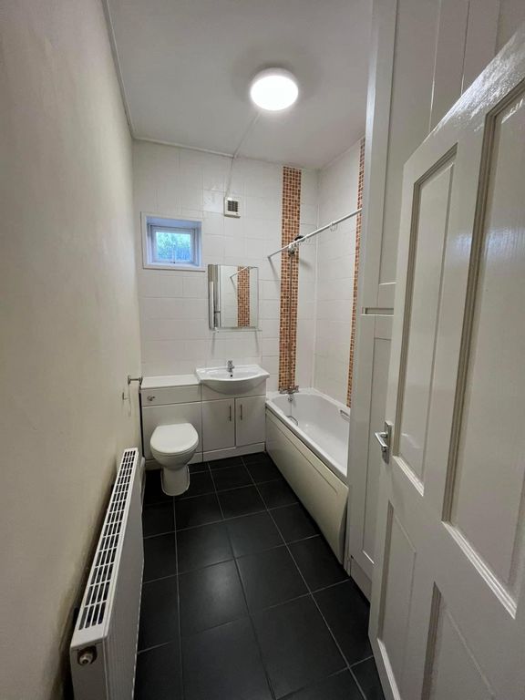 Portland Road, Nottingham NG7, 5 bed semi-detached house to rent, £ ...