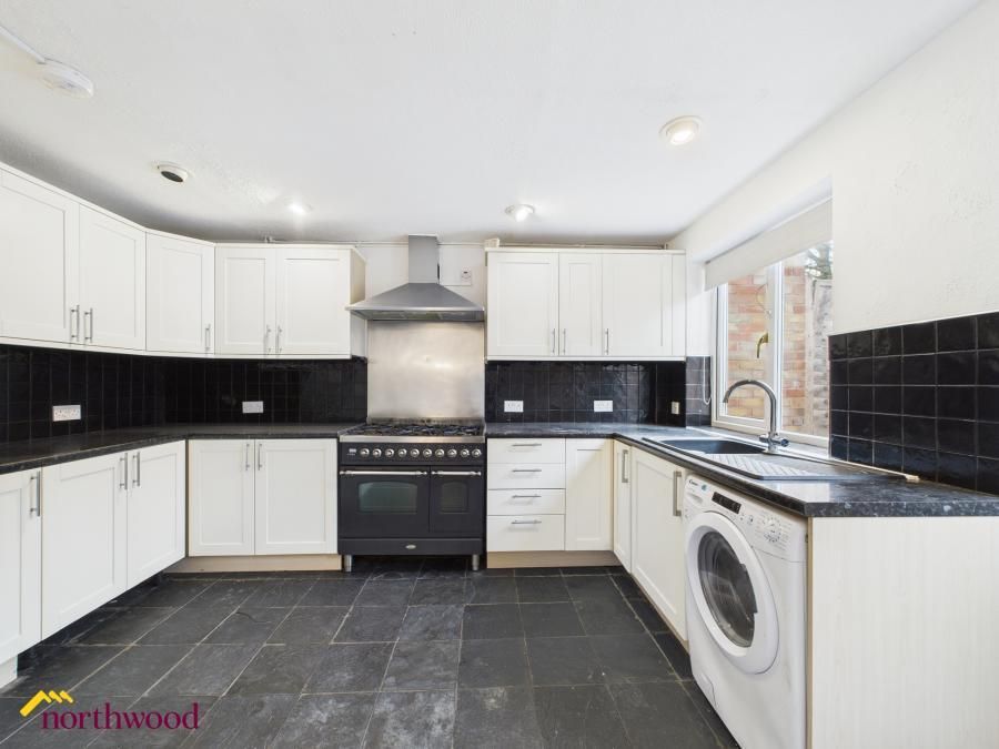 Banbury, Oxfordshire OX16, 4 bed terraced house for sale, £300,000 ...