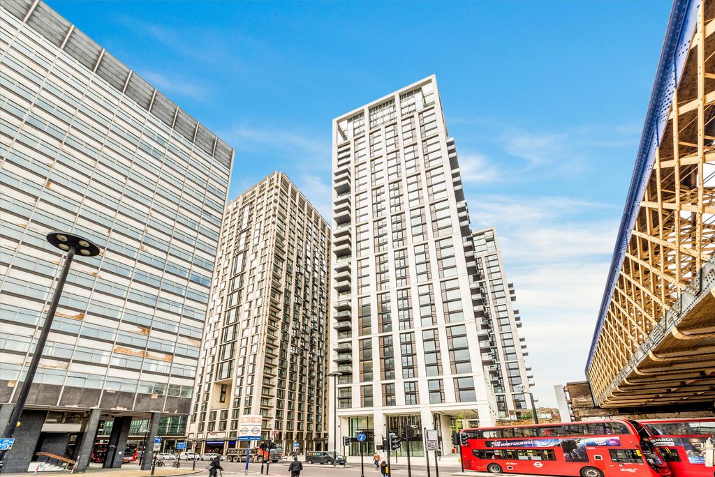 Casson Square, Southbank, London SE1, 1 bed flat for sale, £950,000 ...