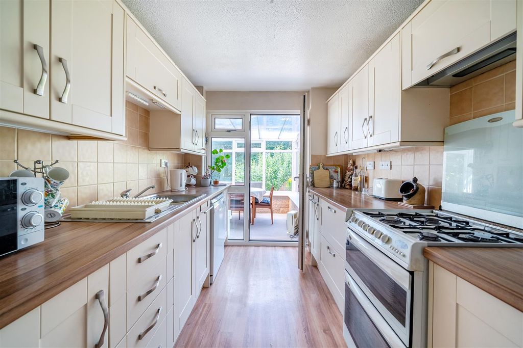 Brunenburg Way, Axminster EX13, 3 bed detached house for sale, £350,000 ...