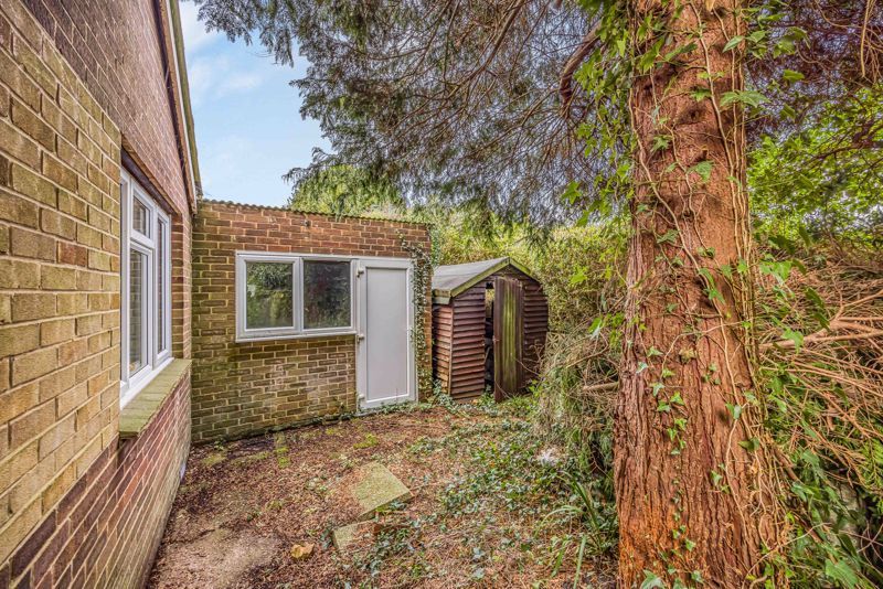 Manor Gardens, Southbourne PO10, 3 bed detached bungalow for sale, £ ...